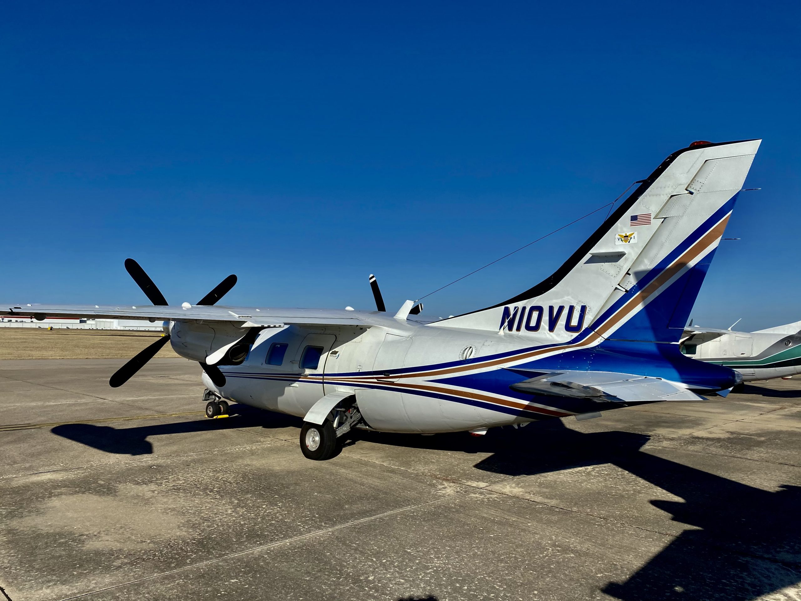 Mitsubishi MU-2B-40 Solitaire 2 – Intercontinental Jet Service Corp